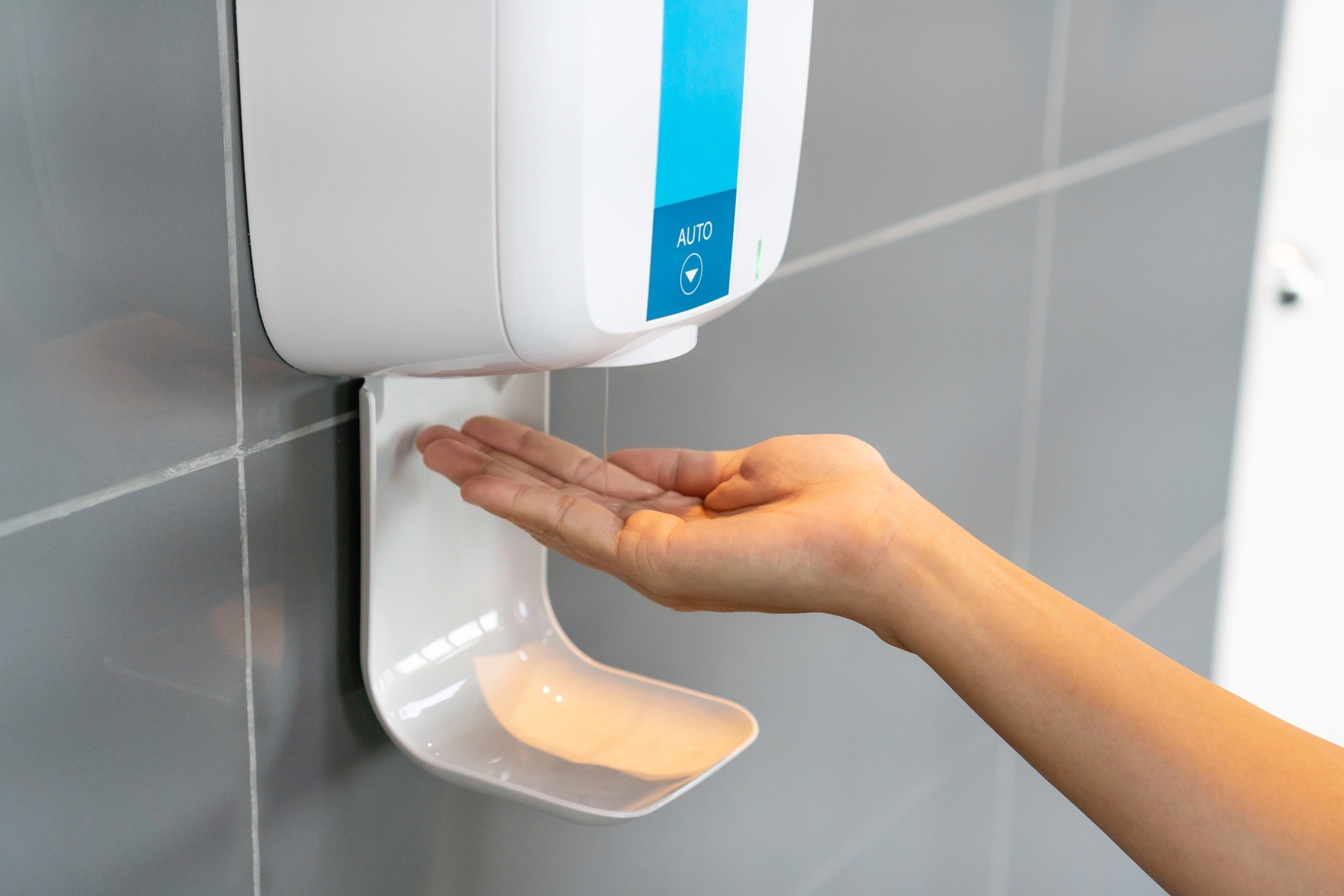 Comment choisir son distributeur de gel hydroalcoolique ? - MoveWORK